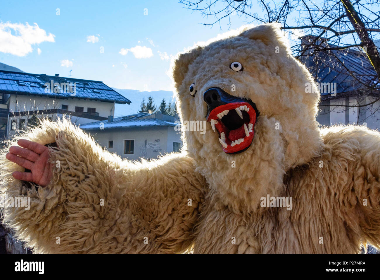 Bad Hofgastein, Perchtenlauf (Percht / Perchten mask procession), Bär ...