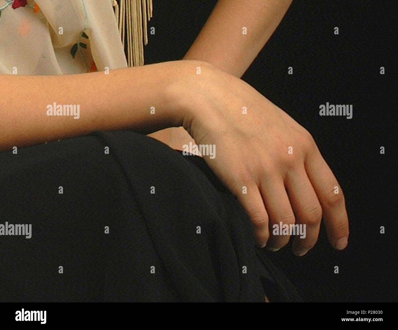 Hand of a flamenco singer Stock Photo - Alamy