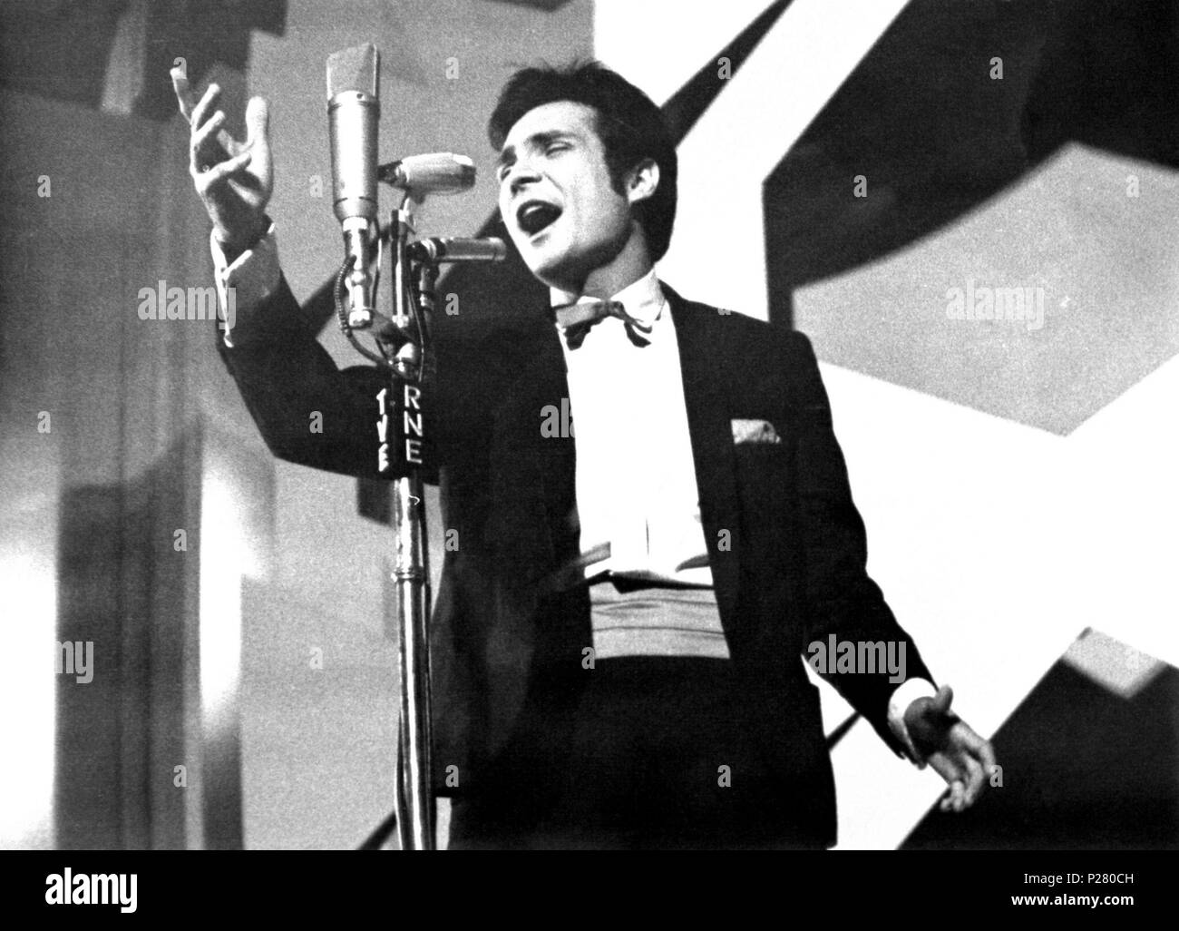 El cantante Bruno Lomas Stock Photo - Alamy
