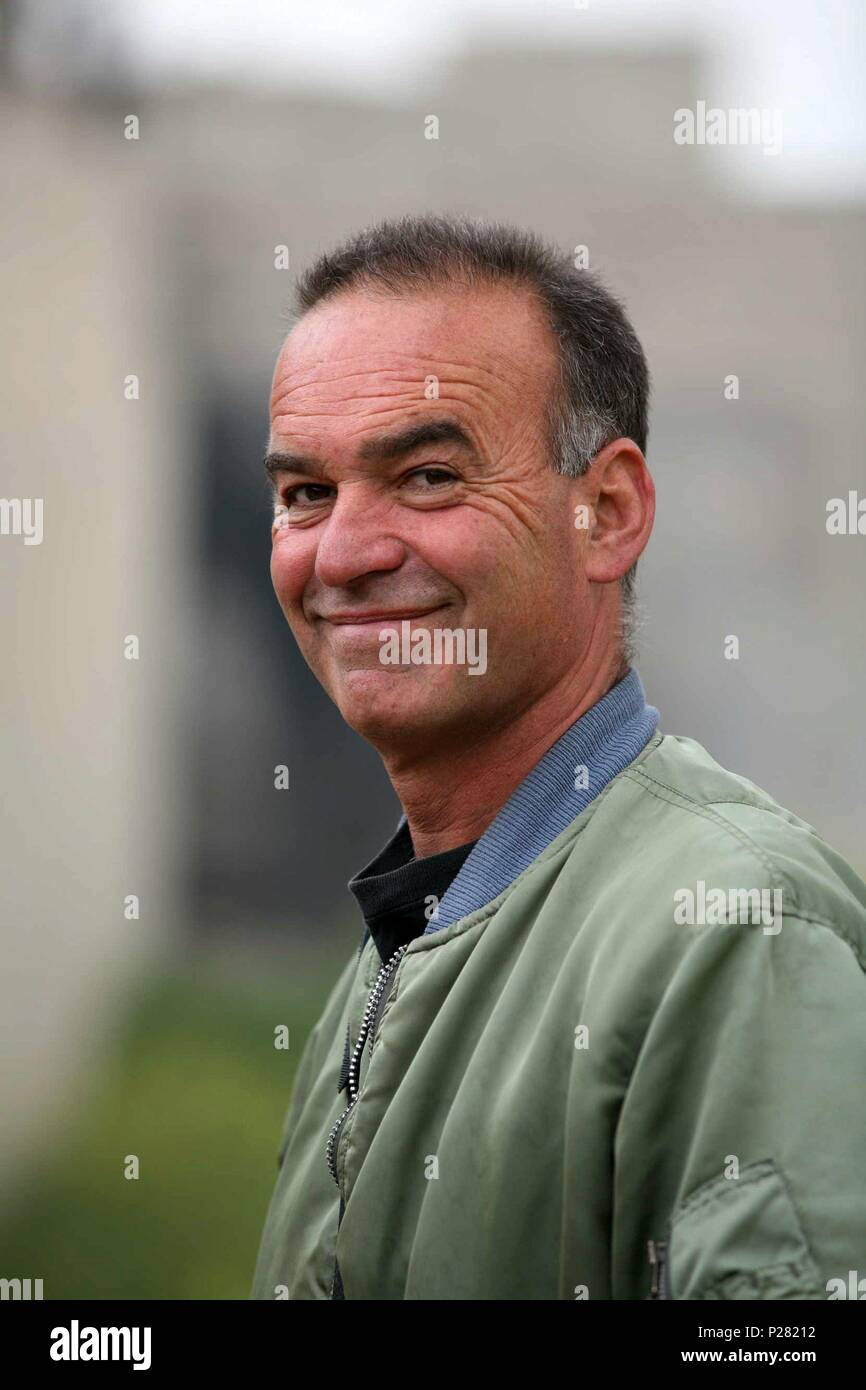 Nick broomfield, on set hi-res stock photography and images - Alamy