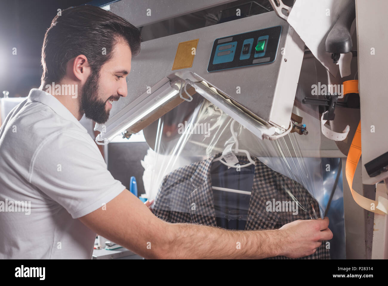 Professional packer hi-res stock photography and images - Alamy