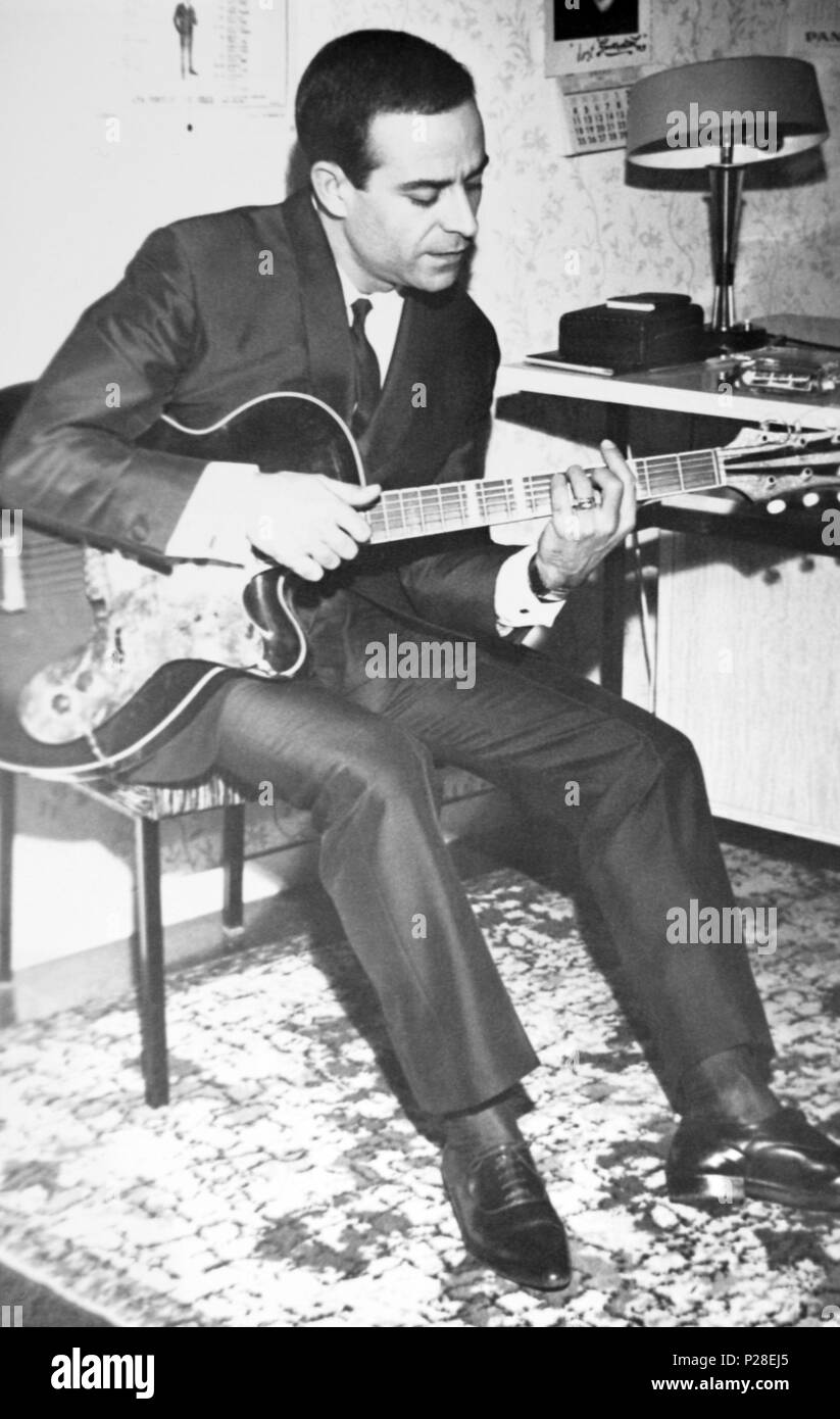 El cantante José Guardiola Stock Photo - Alamy