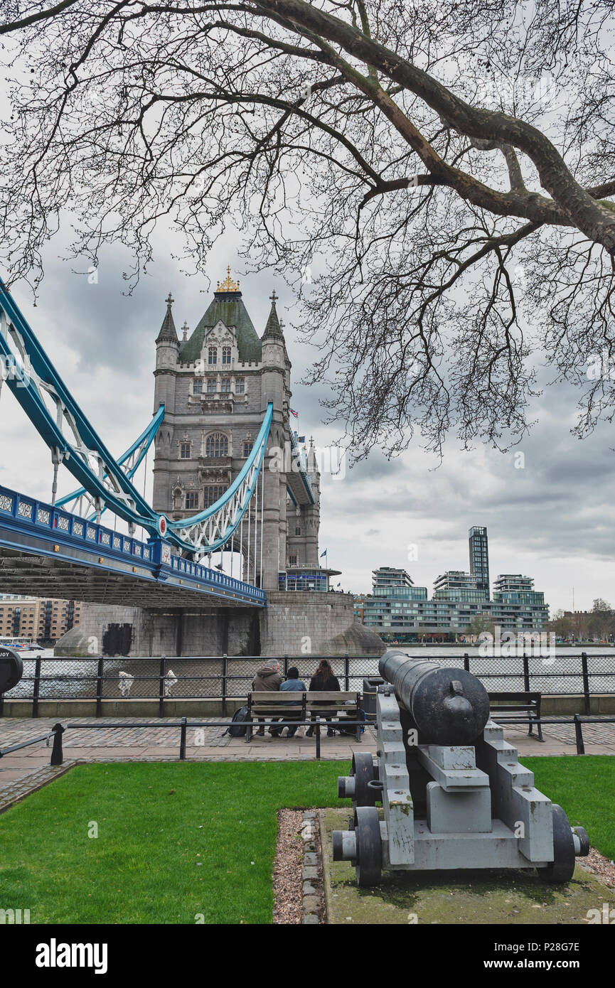 Tower Bridge, a combined bascule and suspension bridge with twin towers ...