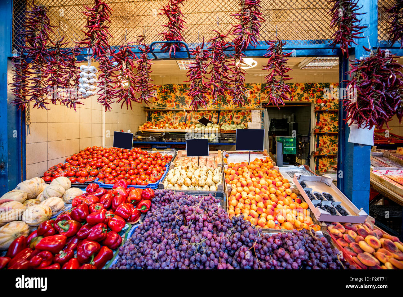 Budapest fruits market hi-res stock photography and images - Alamy