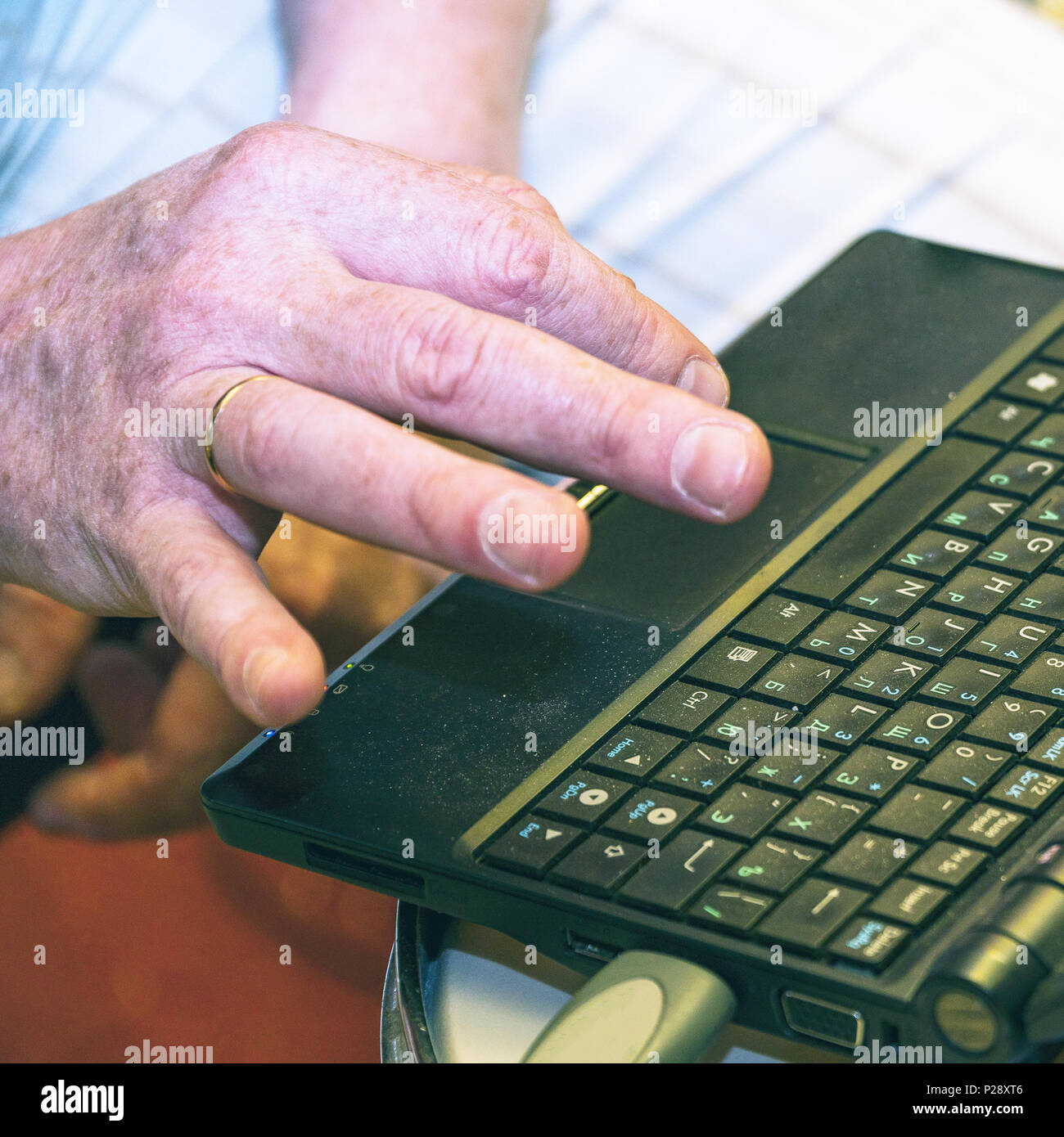 Chating correspondence hi-res stock photography and images - Alamy