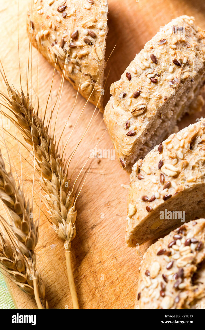 Bread with seeds sliced. Closeup bread sliced Stock Photo - Alamy