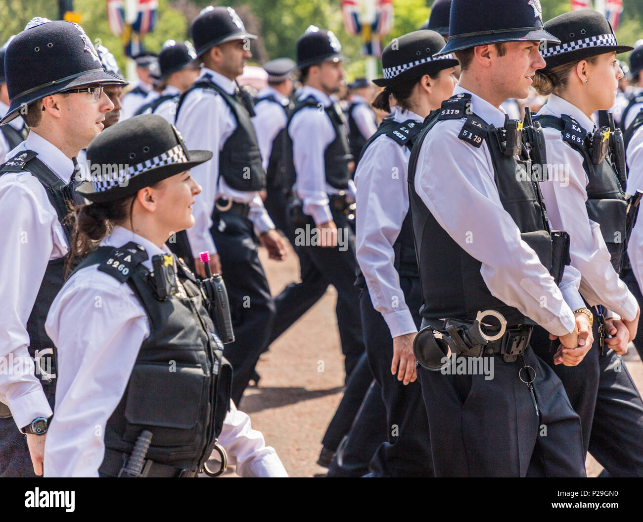 Police woman uk hi-res stock photography and images - Alamy