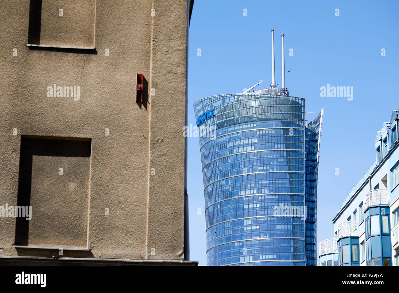 Skyscraper spire hi-res stock photography and images - Alamy