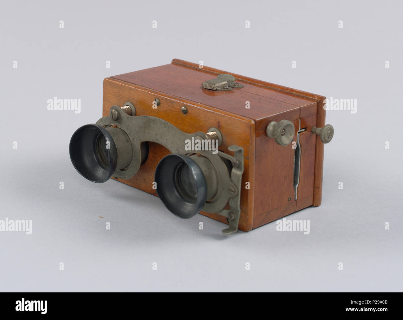 . English: Stereoscope, Richard Verascope, ca. 1900 . English: Small ...