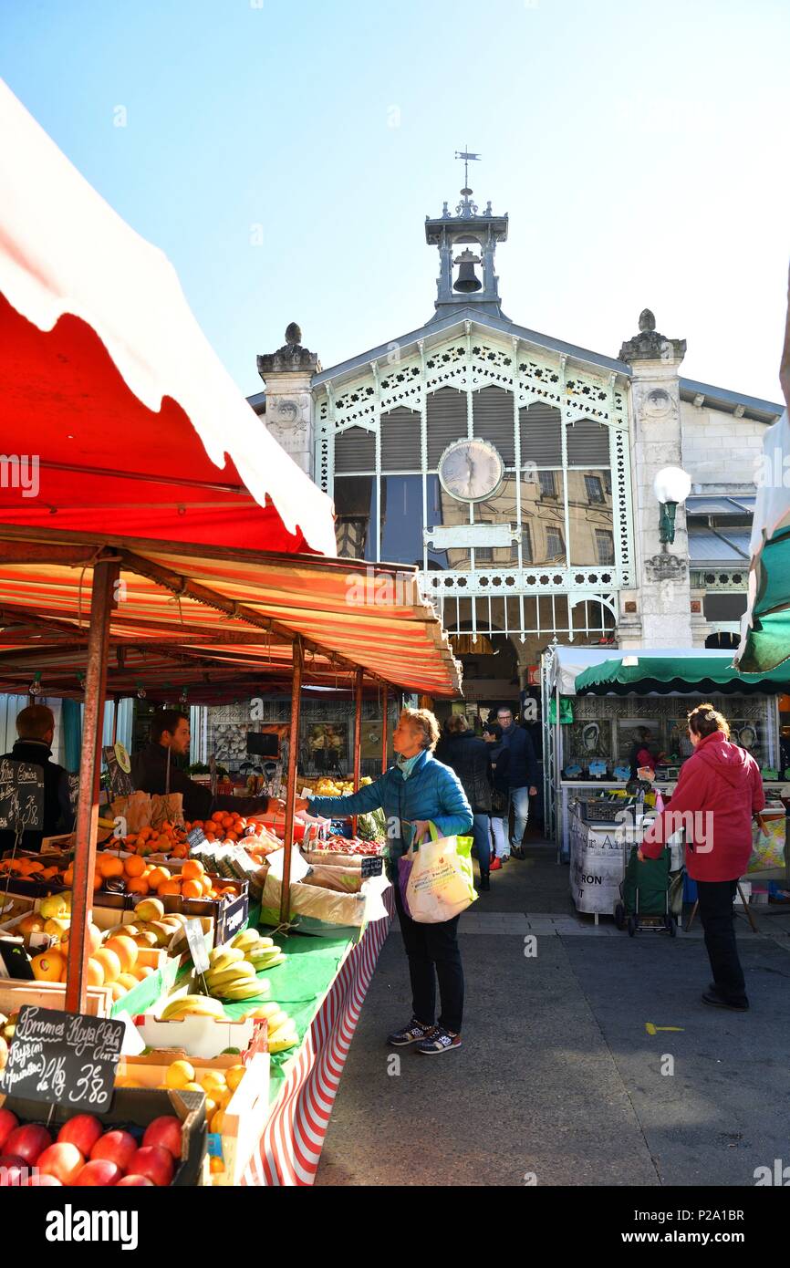 La rochelle food market hi-res stock photography and images - Alamy