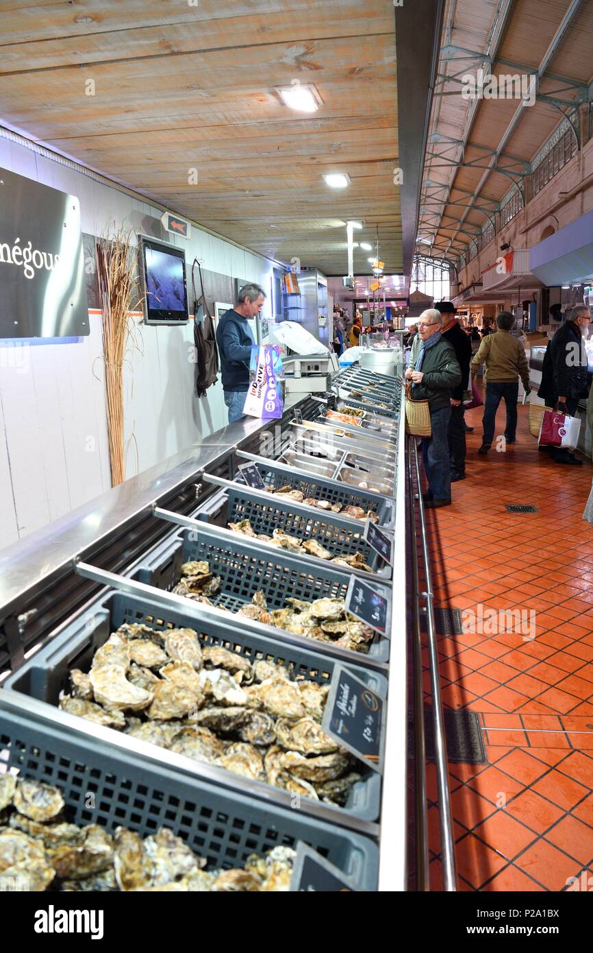 La rochelle market fish hi-res stock photography and images - Alamy
