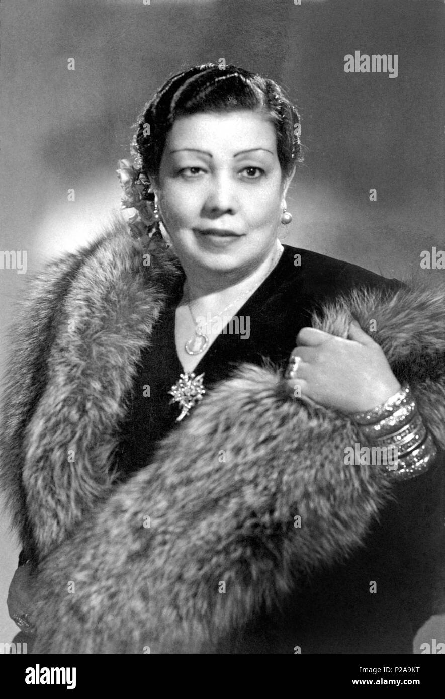 La cantaora La Niña de los Peines (Pastora María Pavón). 1941 Stock ...