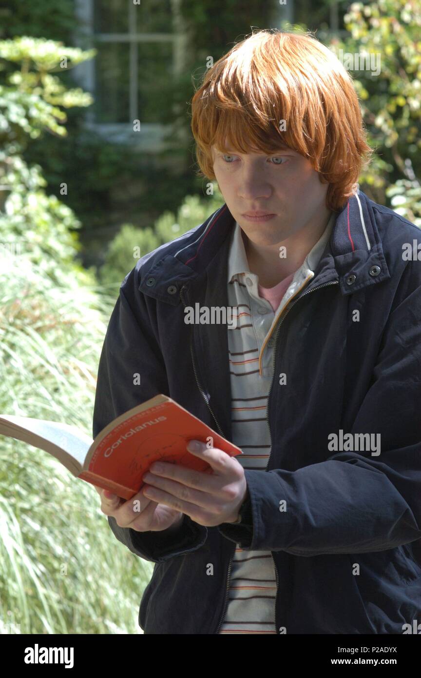 Driving lessons 2006 rupert grint hi-res stock photography and images ...