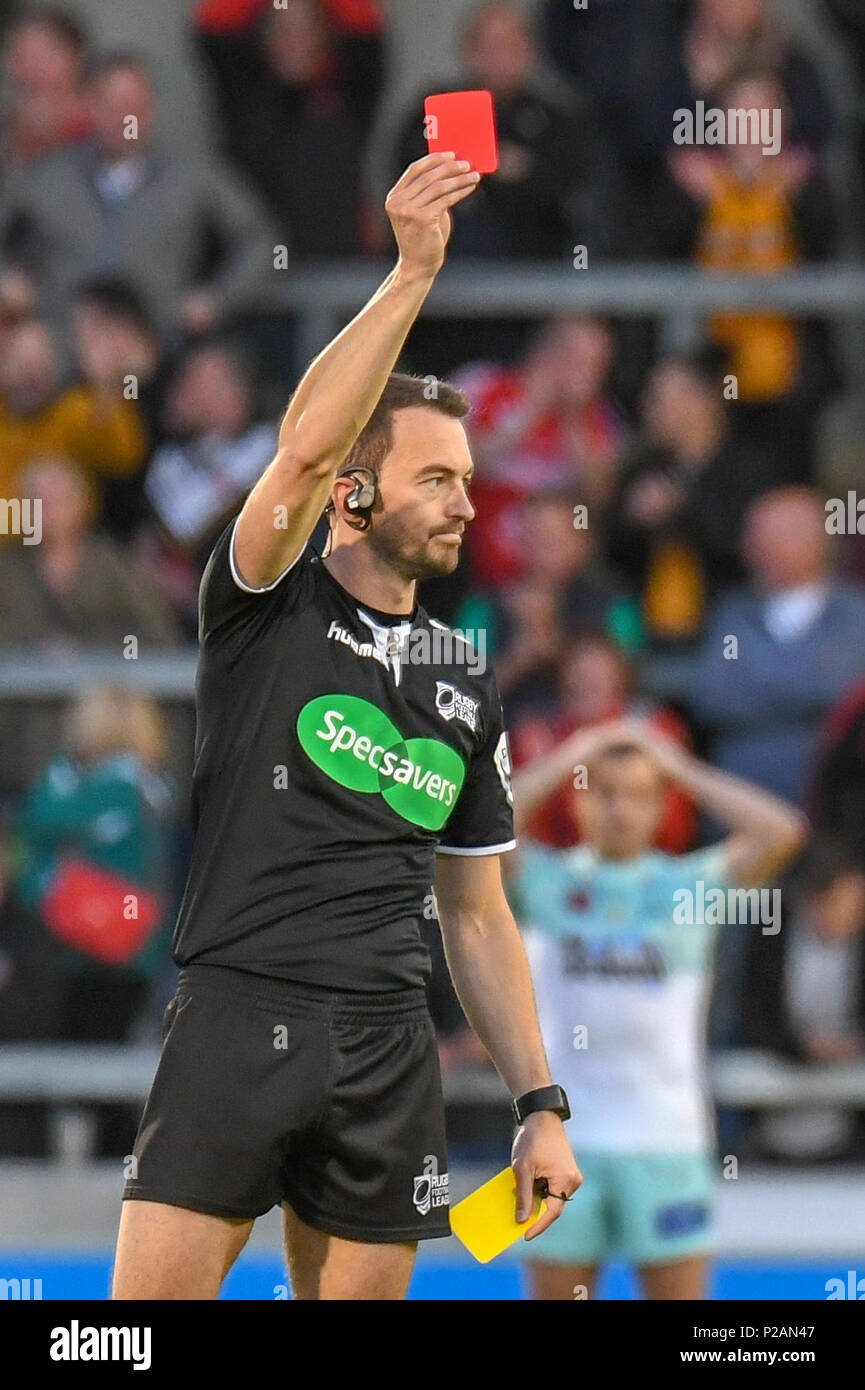 James bell referee hi-res stock photography and images - Alamy