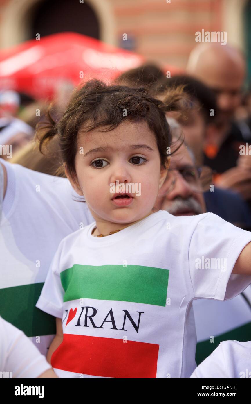 Saudi football fans hi-res stock photography and images - Alamy
