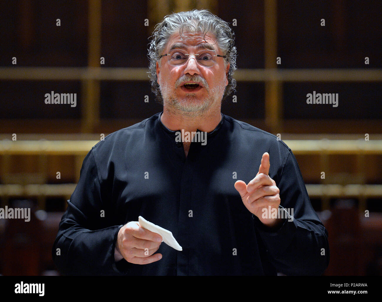 Argentine operatic tenor hi-res stock photography and images - Alamy