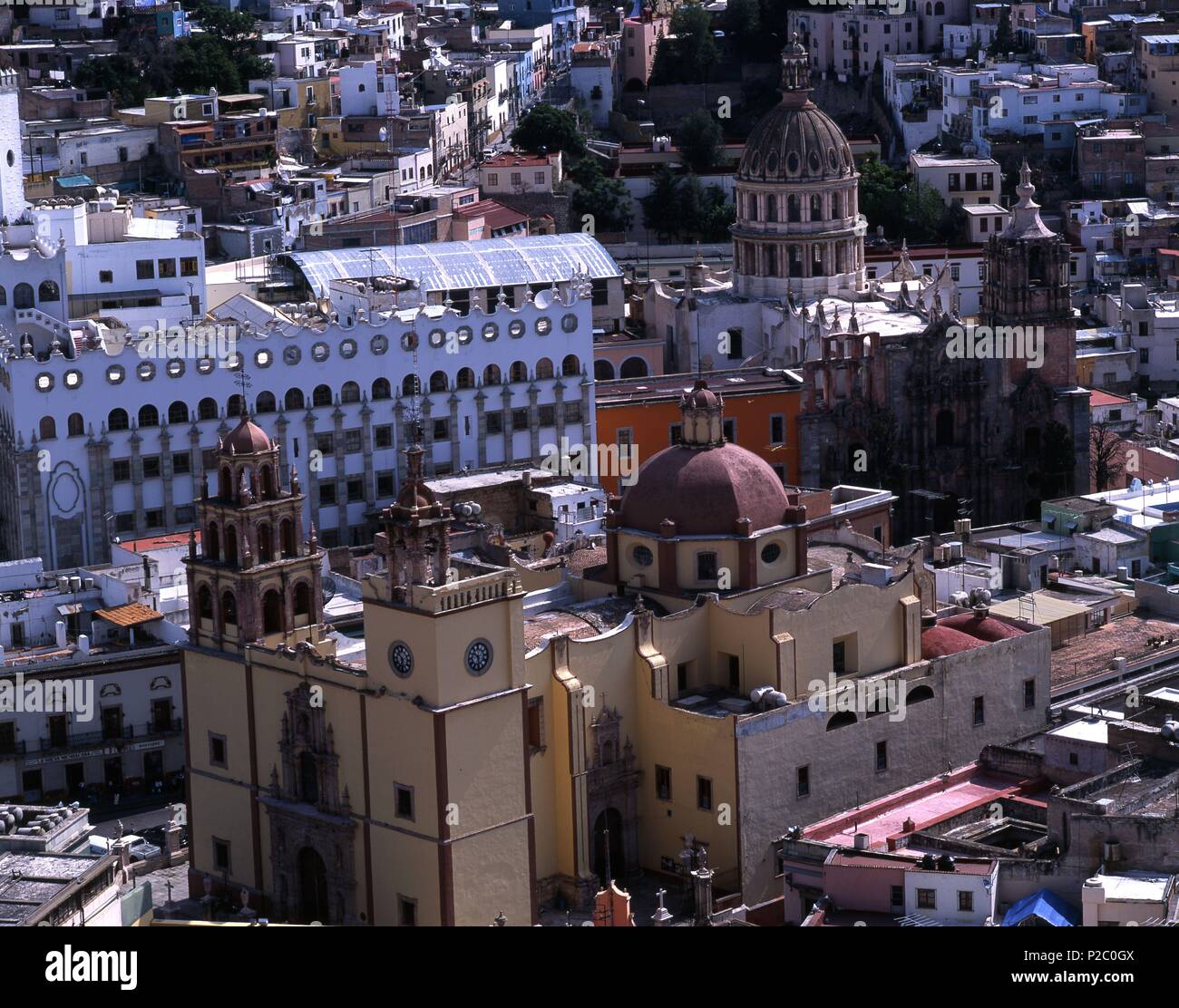 Mexico.Guanajuato.Ciudad de Guanajuato.Centro historico con la Basilica ...