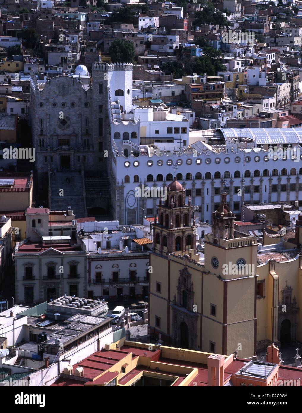 Mexico.Guanajuato.Ciudad de Guanajuato.Centro historico con la Basilica ...