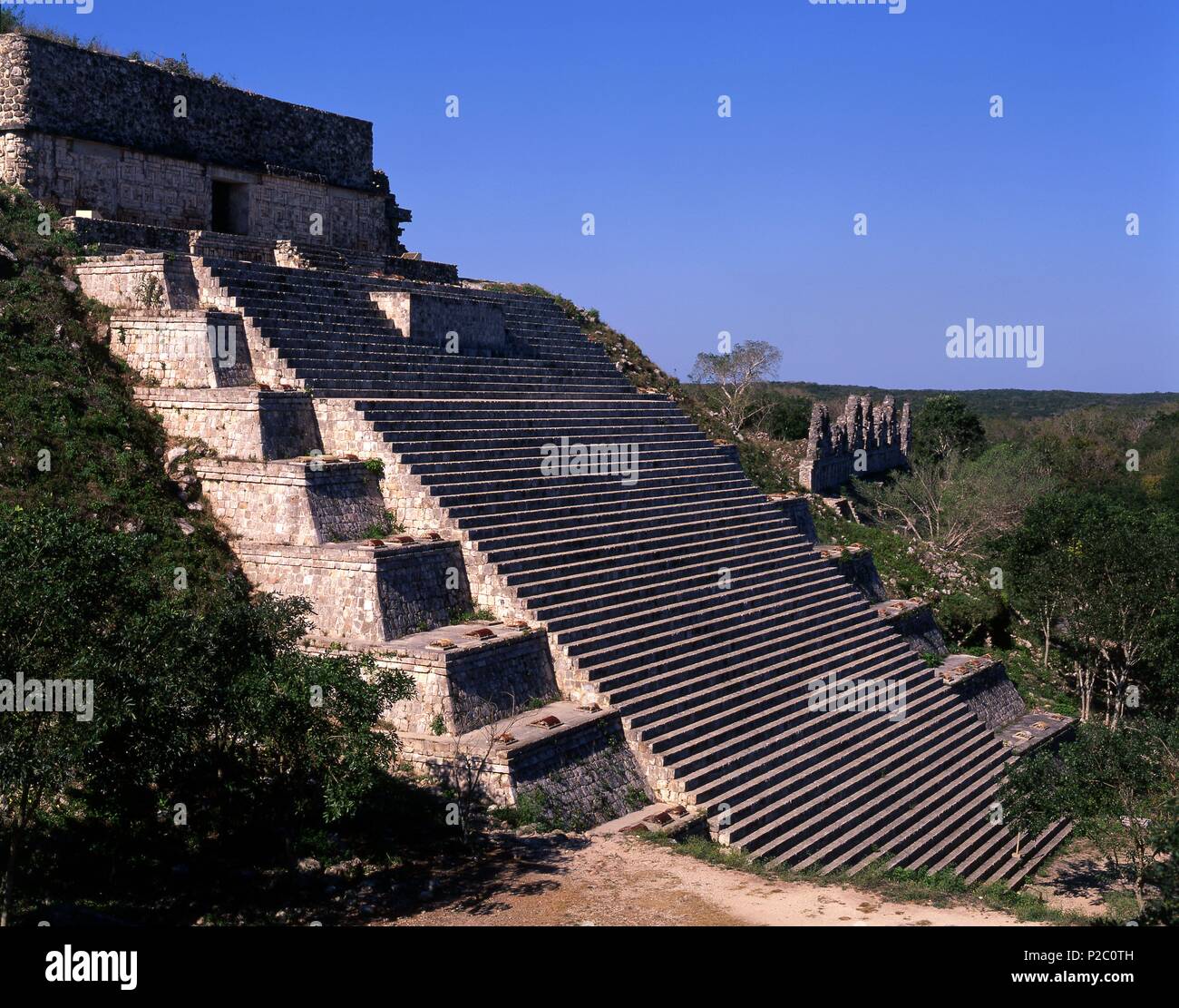 Piramide de yucatan hi-res stock photography and images - Alamy