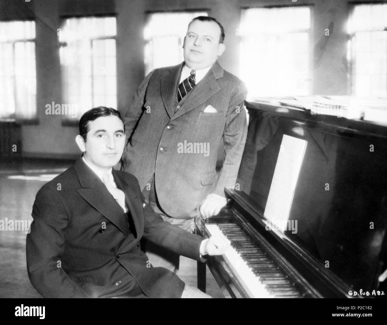Stars: HARRY WARREN; AL DURBIN Stock Photo - Alamy