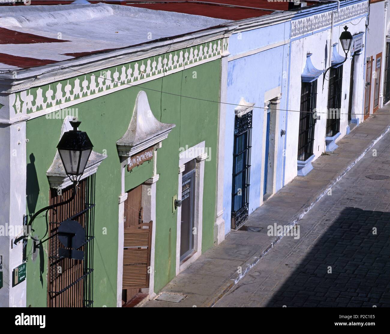 Arquitectura colonial tradicional hi-res stock photography and images ...