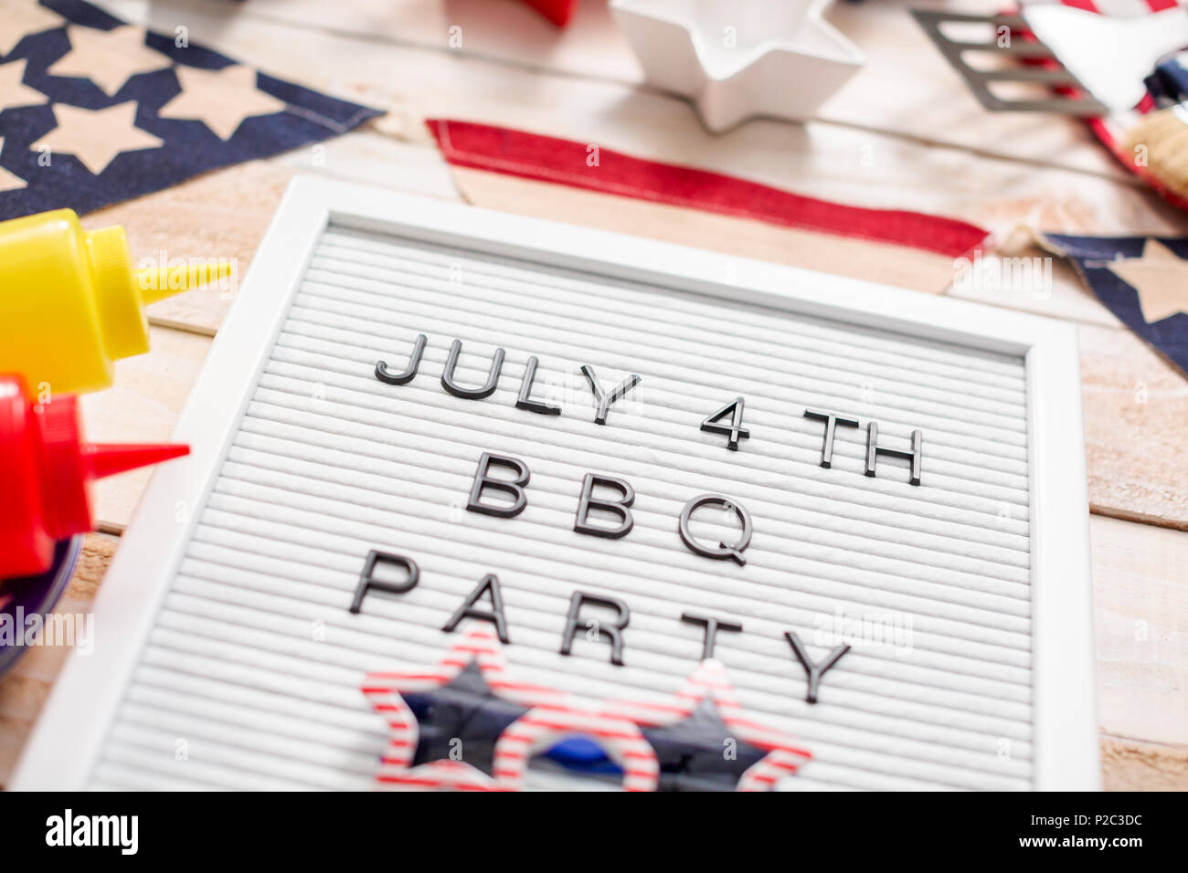 BBQ Party sign on a white memo board Stock Photo - Alamy