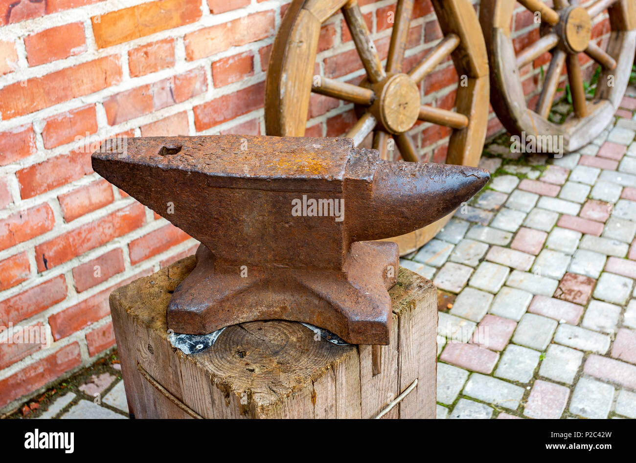 Iron making craftsmanship hi-res stock photography and images - Alamy
