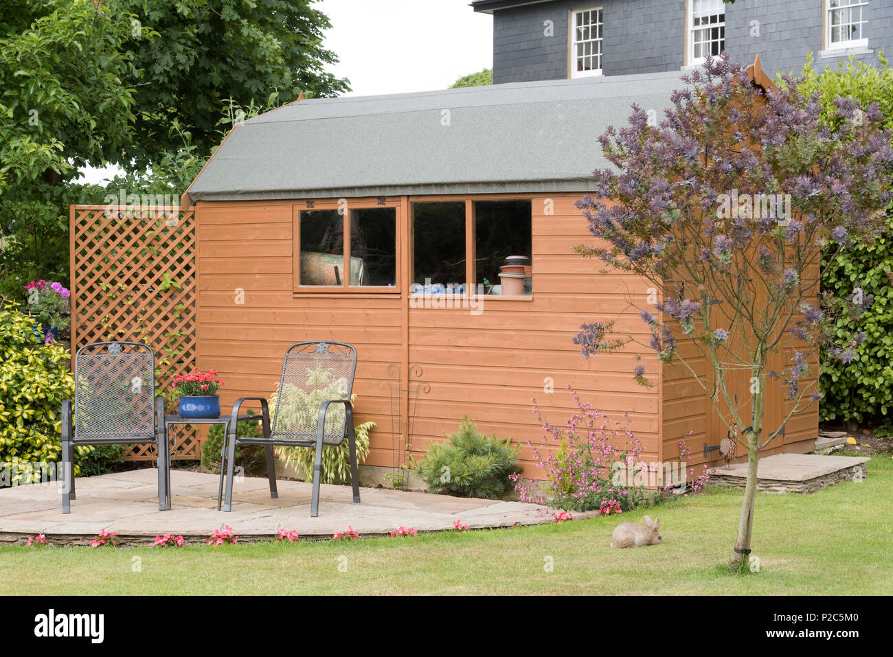 English Country Garden Patio Furniture High Resolution Stock ...