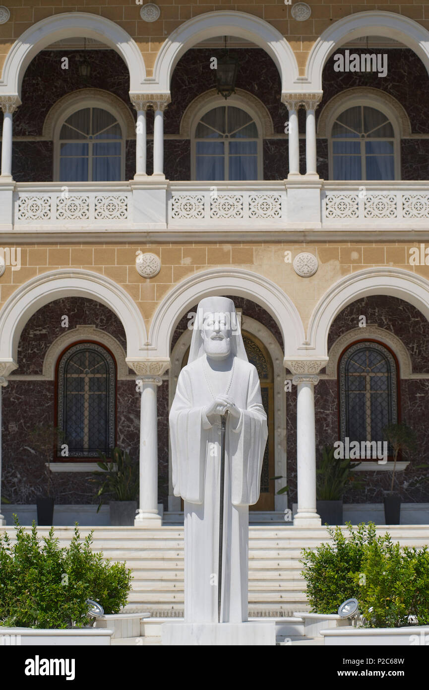 Makarios Statue in front of the archbishops palace in the old town of ...