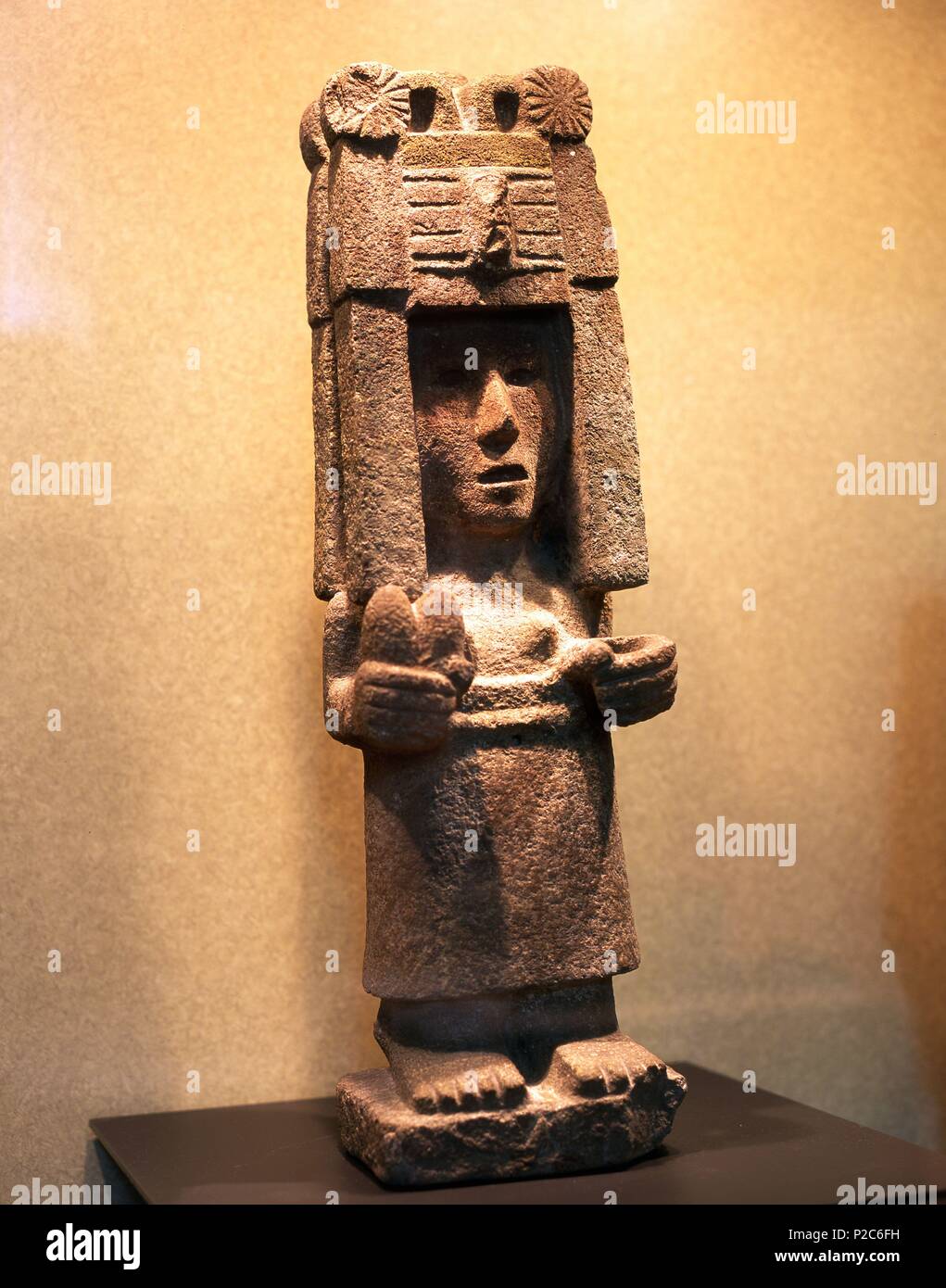 Diosa azteca hi-res stock photography and images - Alamy