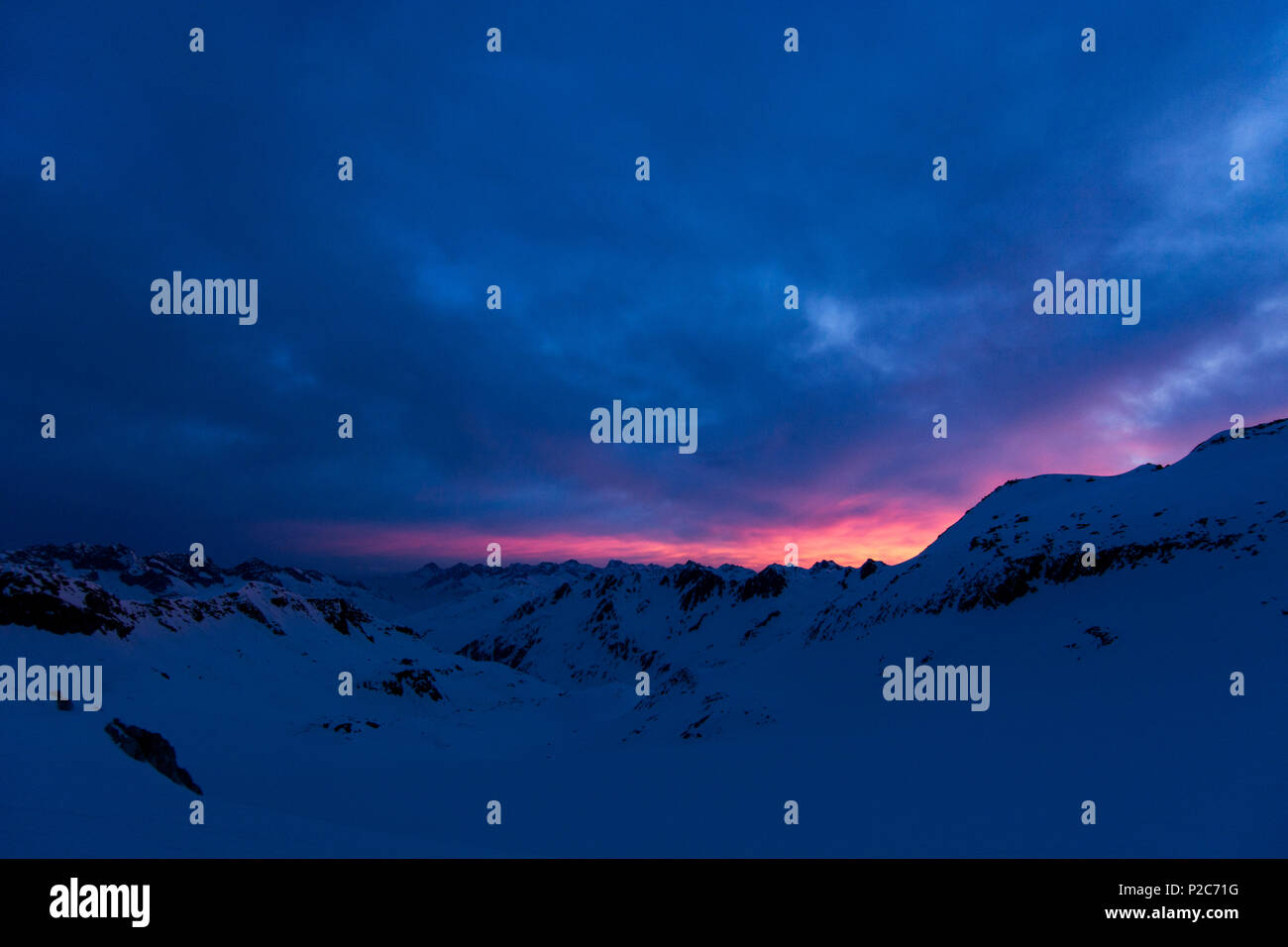 O uri hi-res stock photography and images - Alamy