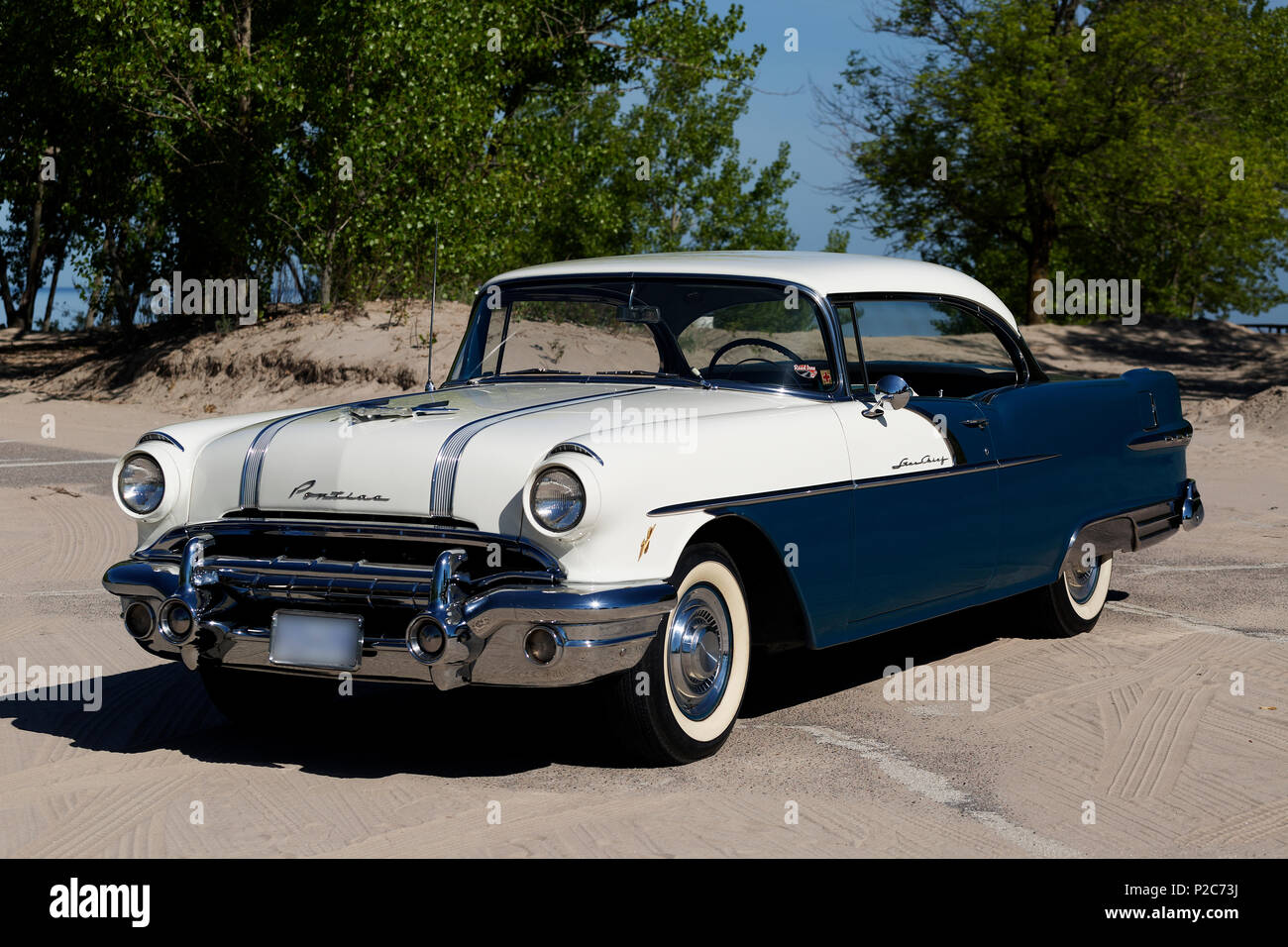 Pontiac star chief hi-res stock photography and images - Alamy