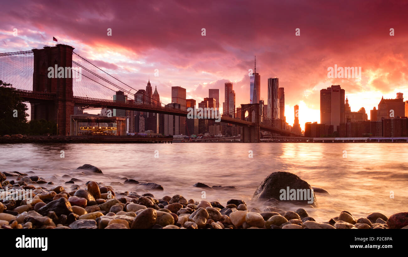 Brooklyn bridge exposure sunset hi-res stock photography and images - Alamy