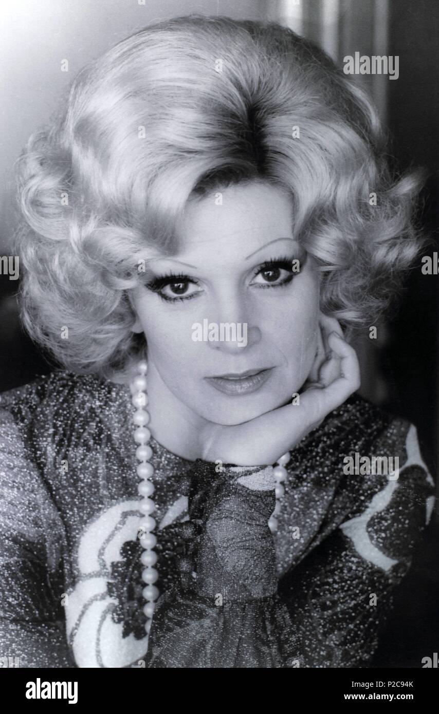 La cantante española Salomé (María Rosa Marco Poquet Stock Photo - Alamy