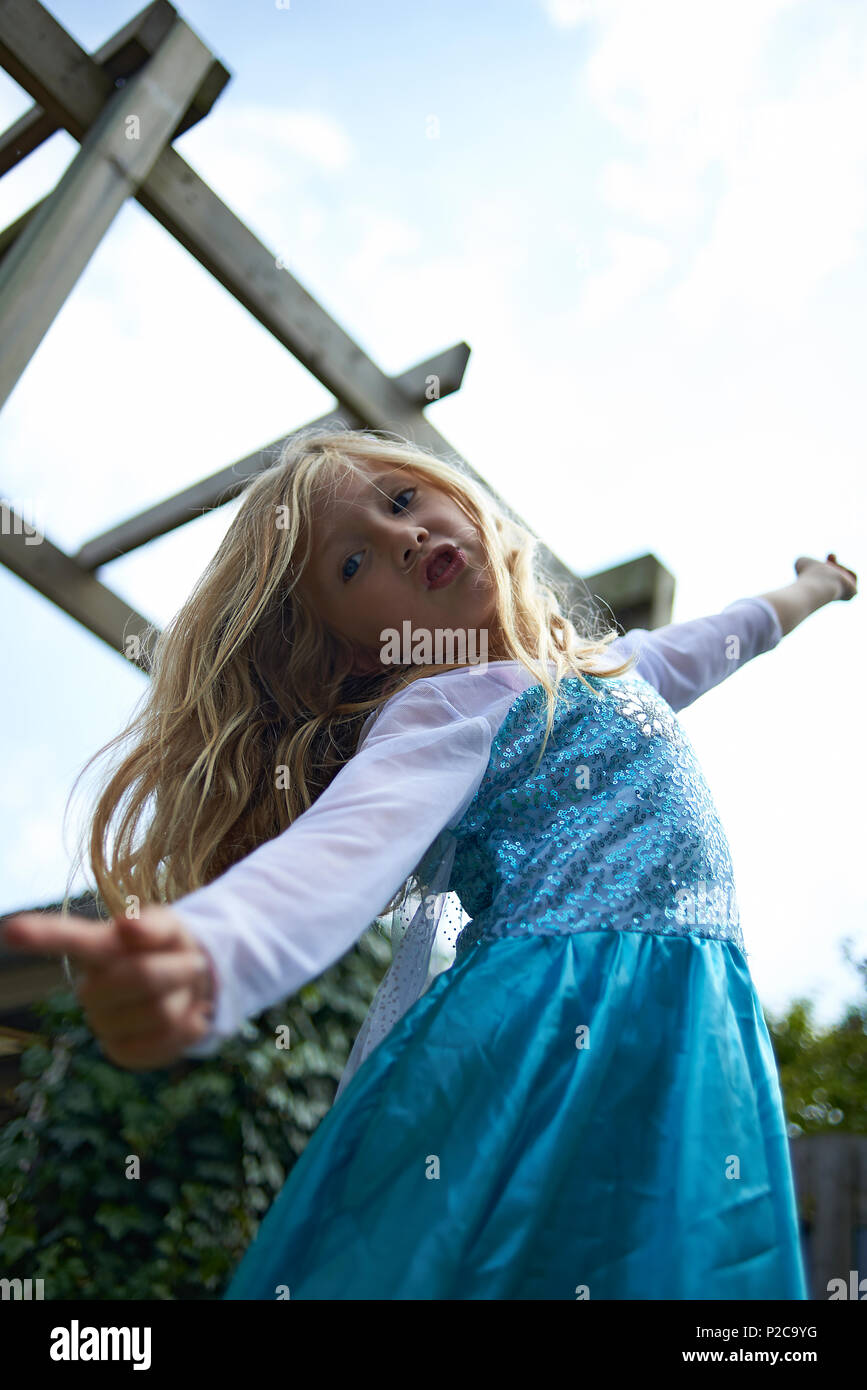 Pretty Preteen Girls High Resolution Stock Photography and Images - Alamy
