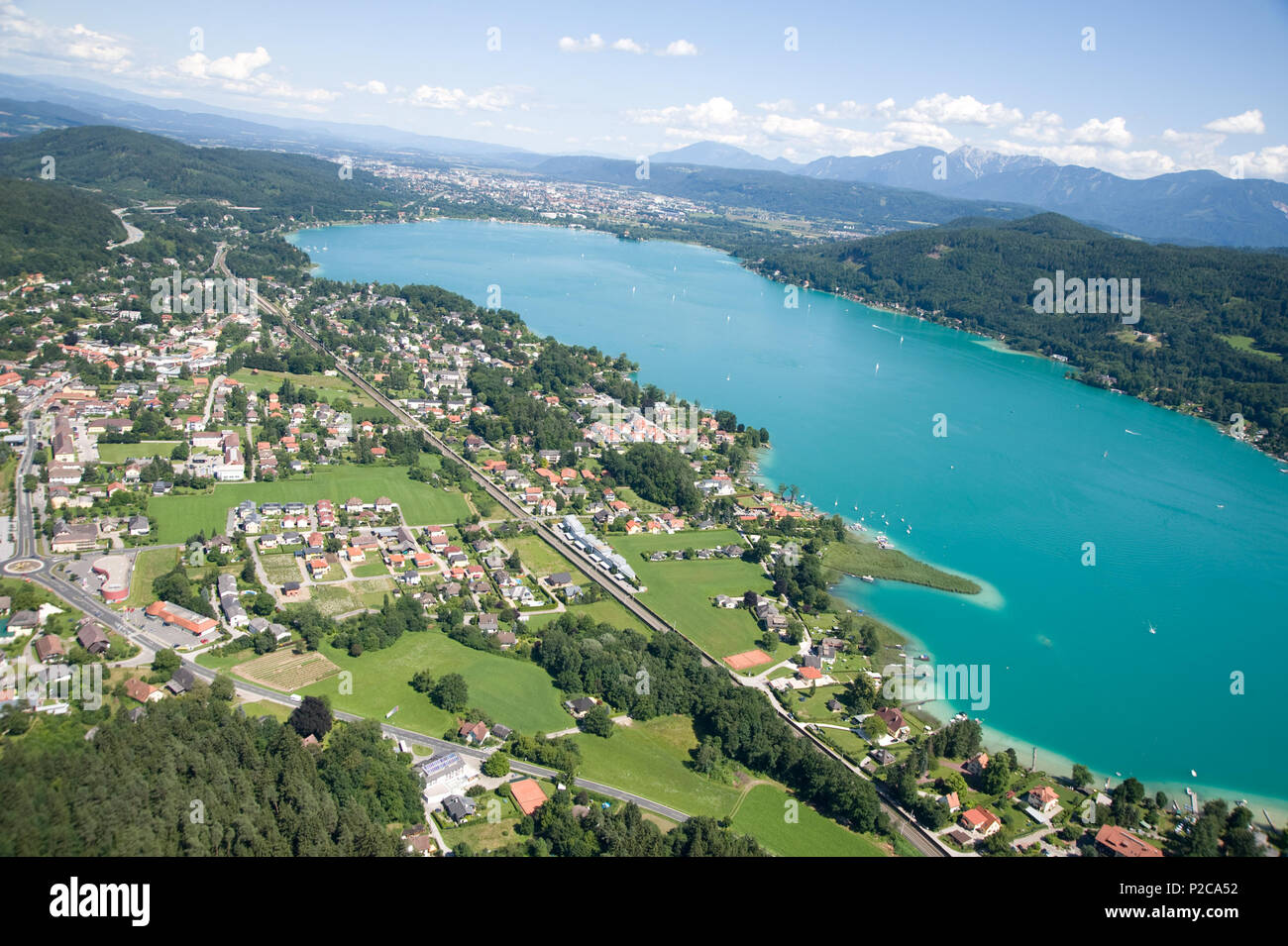 32 Luftaufnahme der Gde. Krumpendorf am Wörthersee 2013 Stock Photo - Alamy