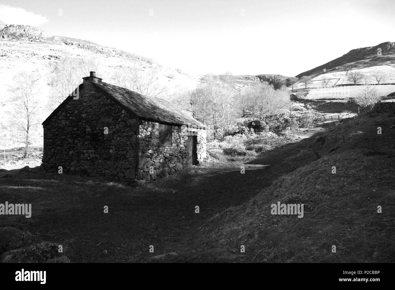 Old stone cottage hi-res stock photography and images - Alamy