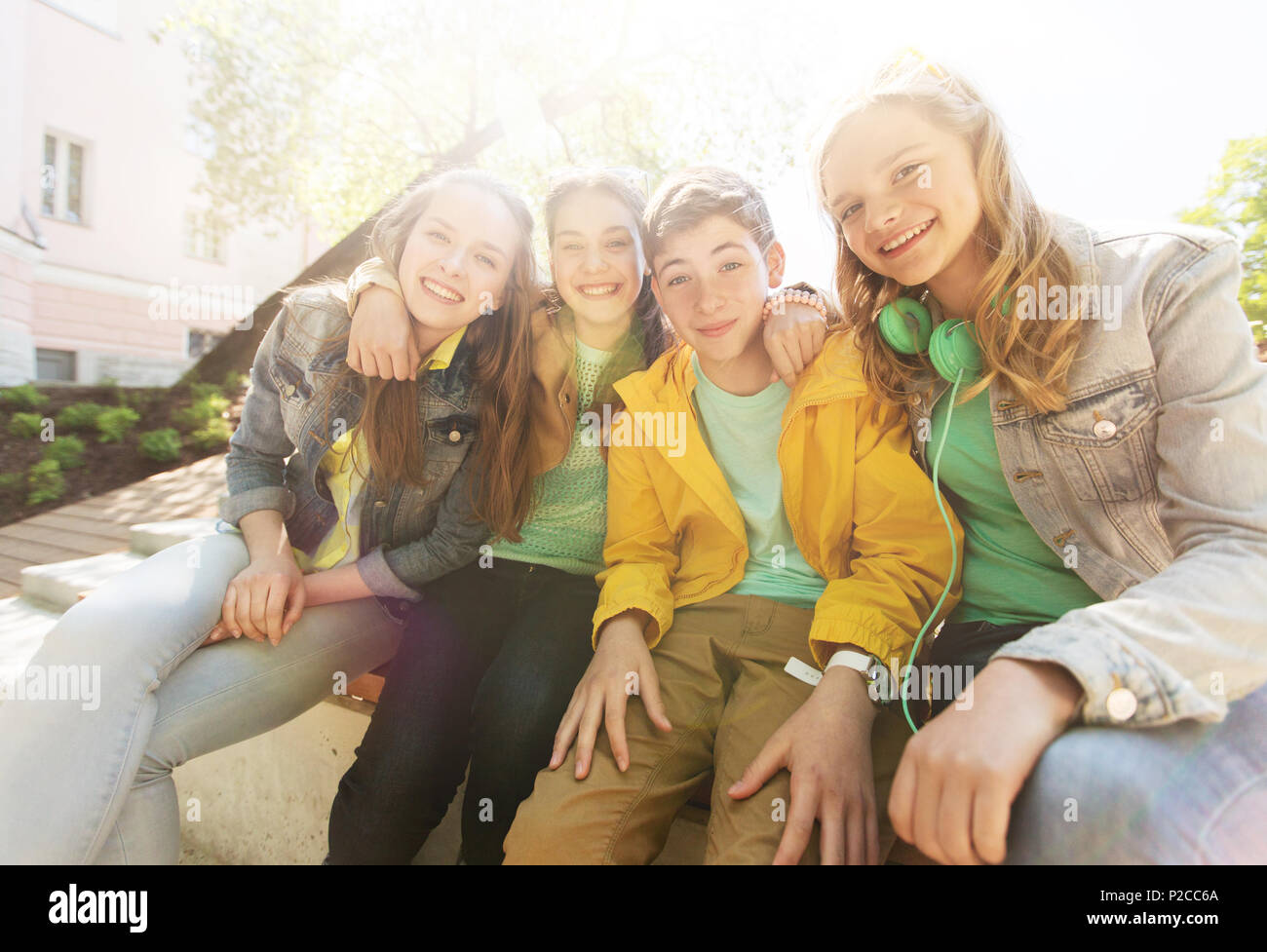 Student students best friends hi-res stock photography and images - Alamy
