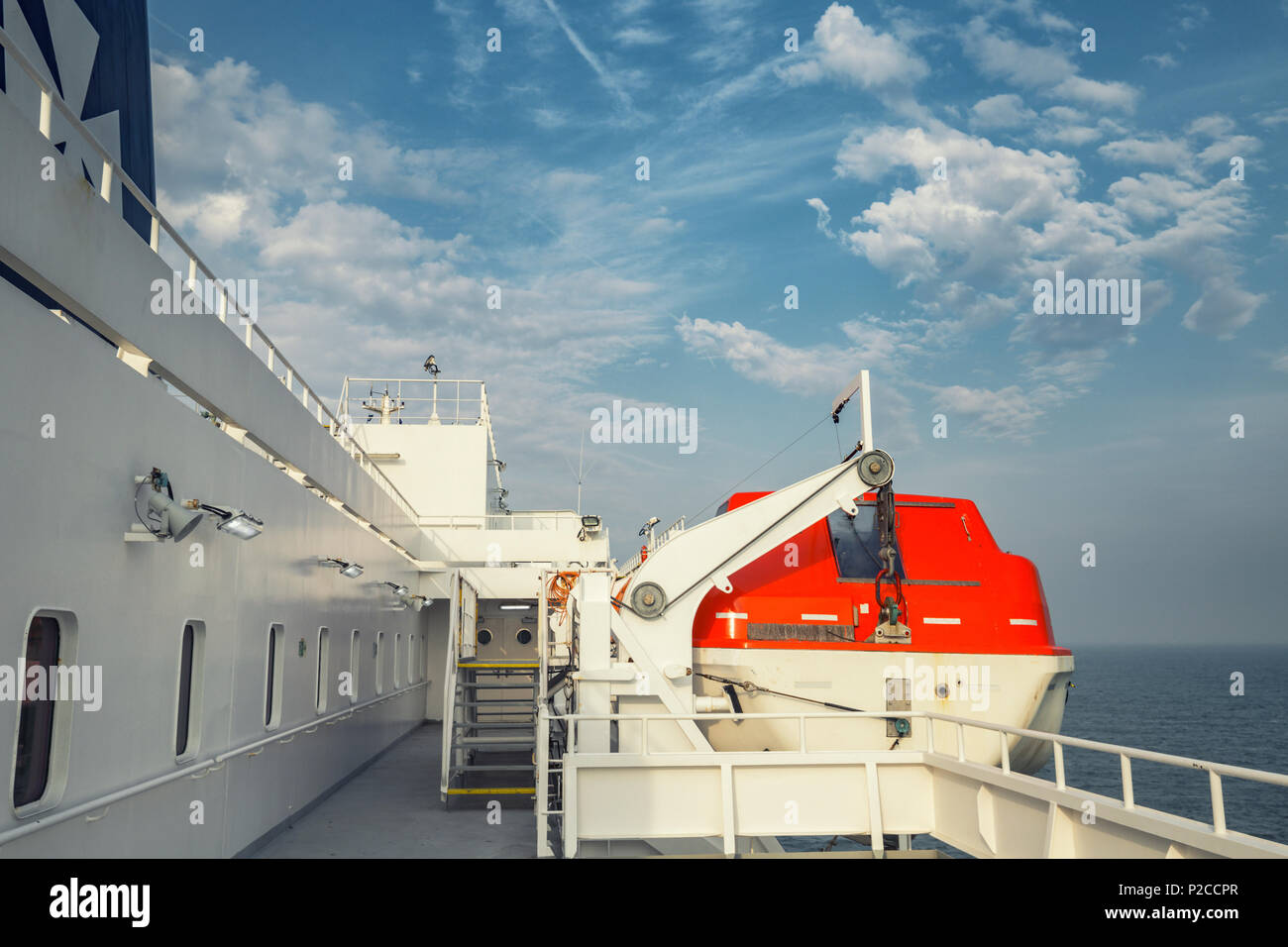Side view of lifeboat hi-res stock photography and images - Alamy