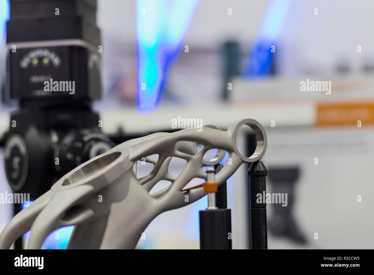 Auto measuring machine , CMM , Measuring dimension of precision part ...