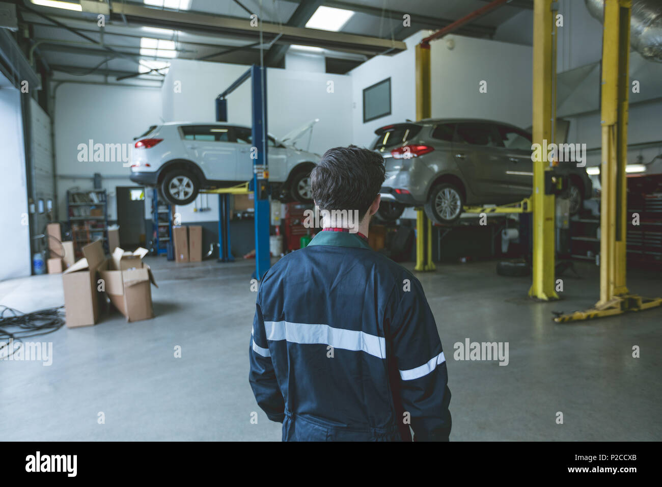 Indoors mechanic hi-res stock photography and images - Alamy