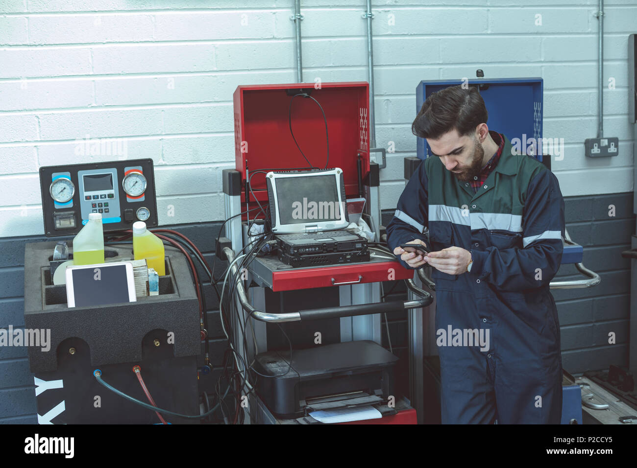 Mobile Phone Repair High Resolution Stock Photography and Images - Alamy