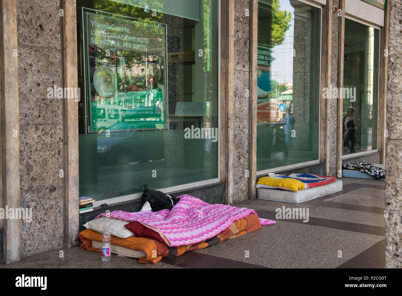 Poverty in italy hi-res stock photography and images - Alamy