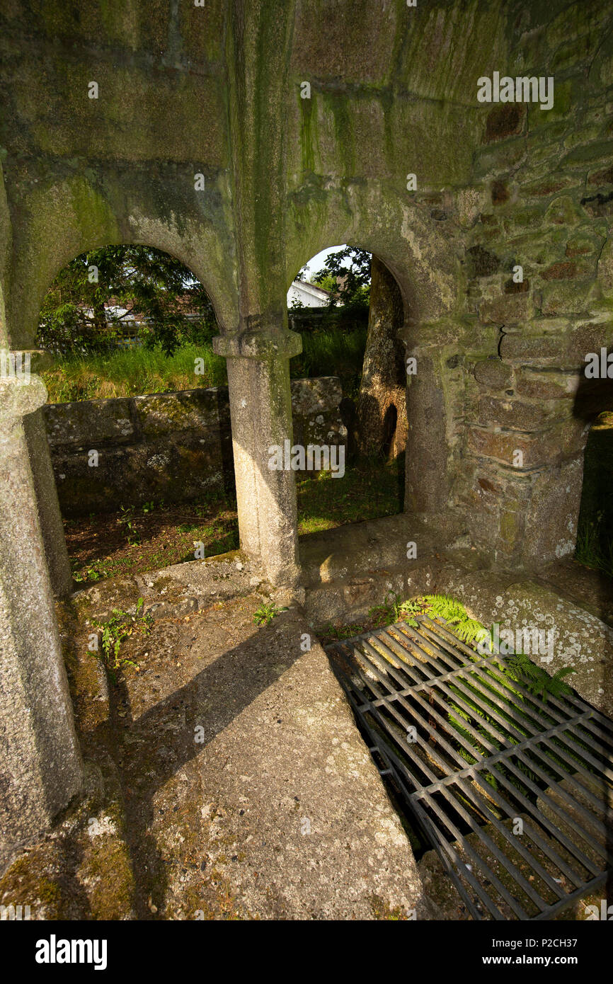 Holy well cornwall hi-res stock photography and images - Alamy