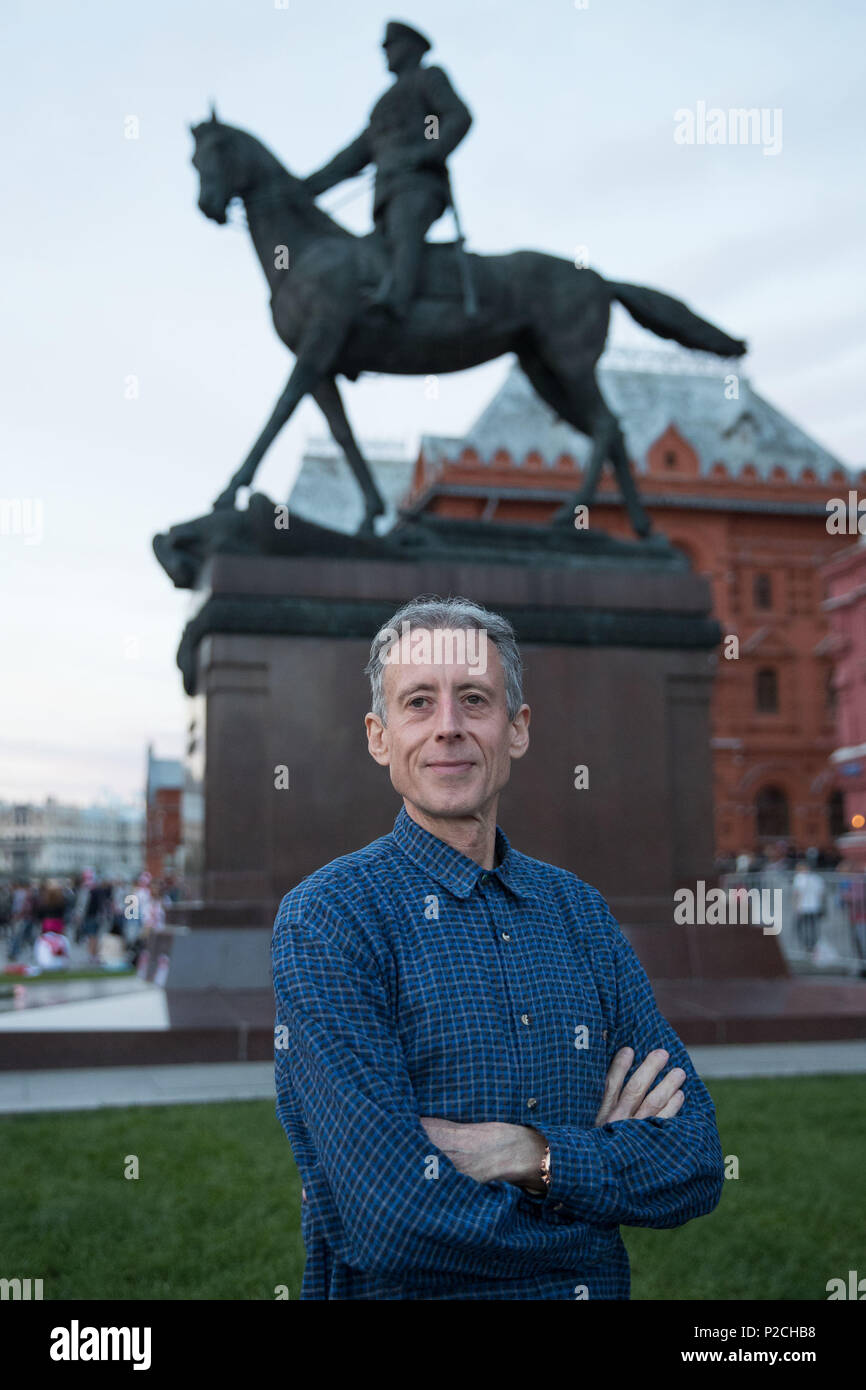 Gay rights campaigner Peter Tatchell in Manezhnaya Square, Moscow ...