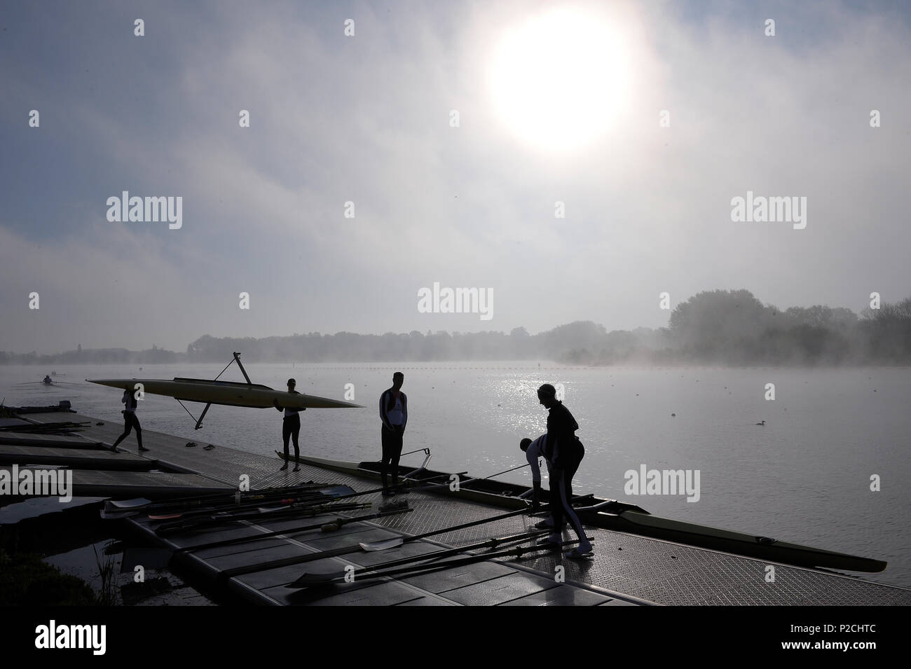 Caversham, Reading, Berkshire, Athletes, prepare, to, Boat, to compete ...