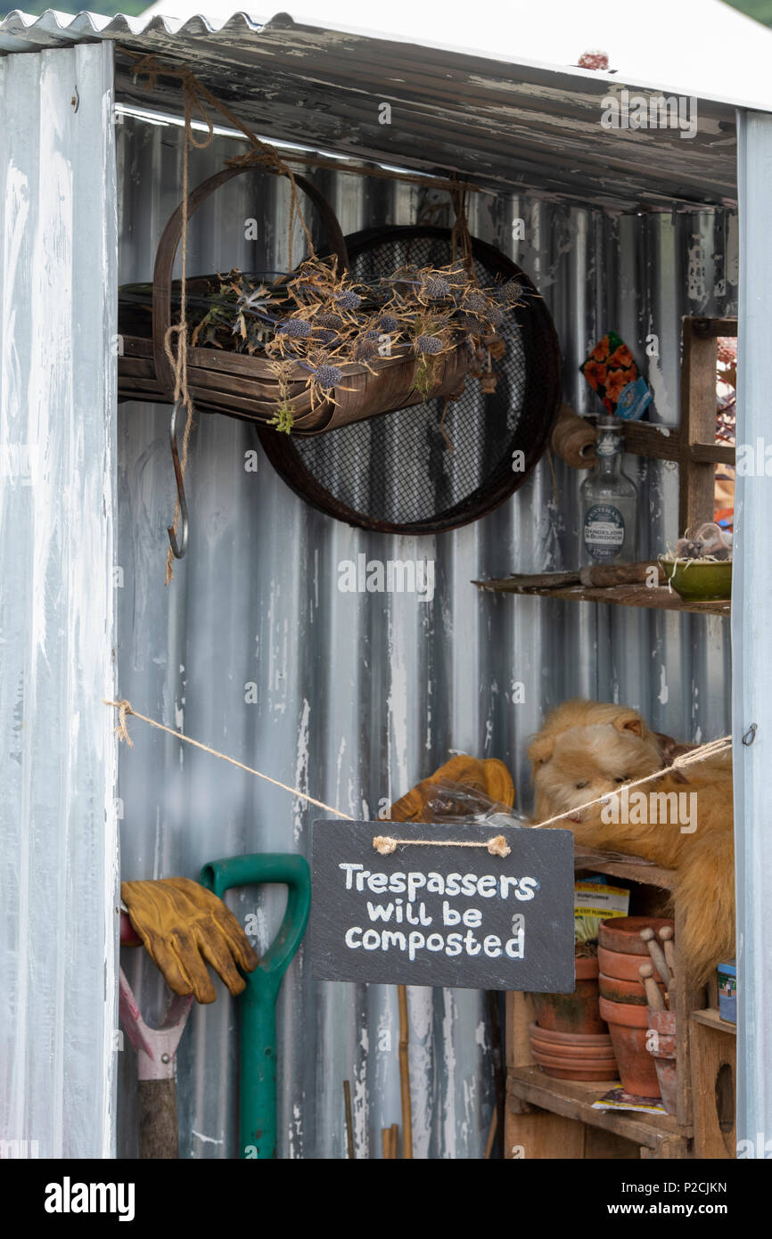 Small garden hut display at a flower show. UK Stock Photo - Alamy