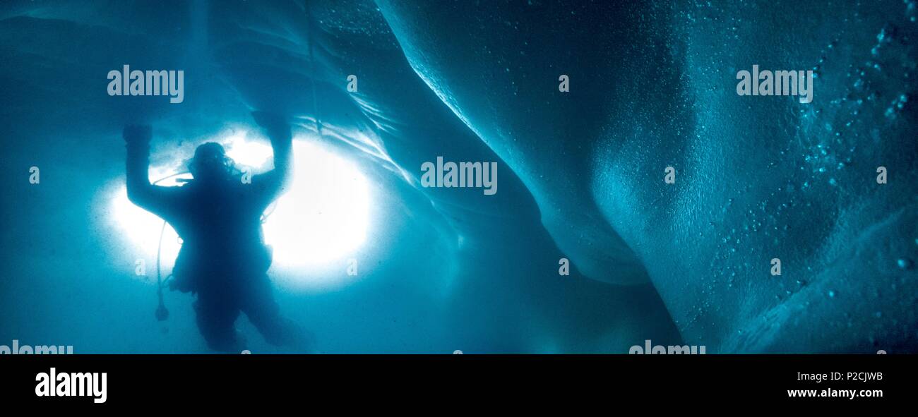 Woman scuba underwater hi-res stock photography and images - Alamy
