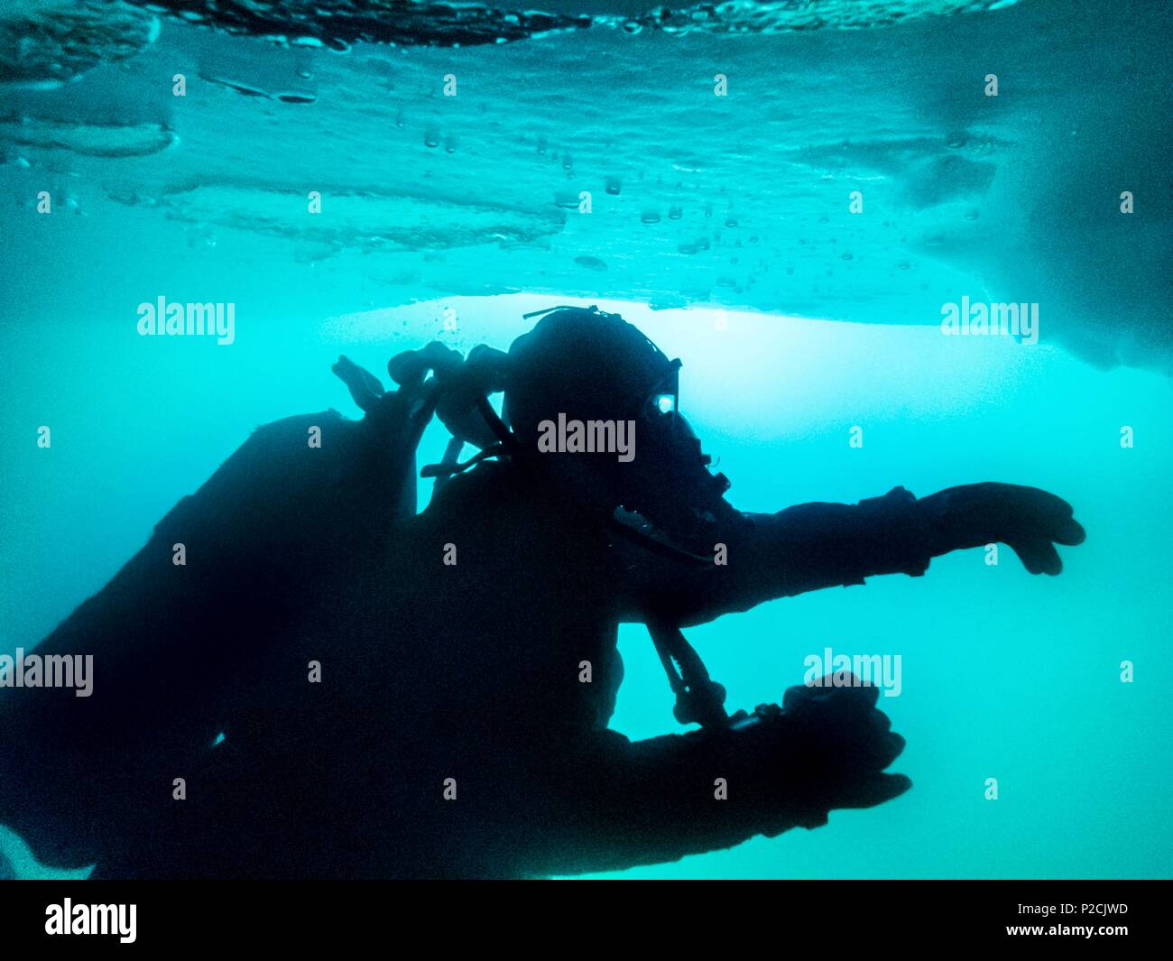 Woman underwater dive bubbles hi-res stock photography and images - Alamy