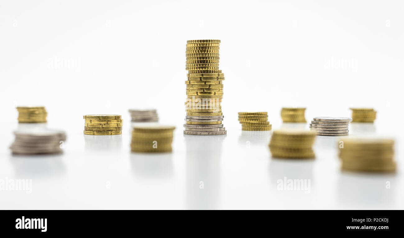 Few gold coins sign hi-res stock photography and images - Alamy